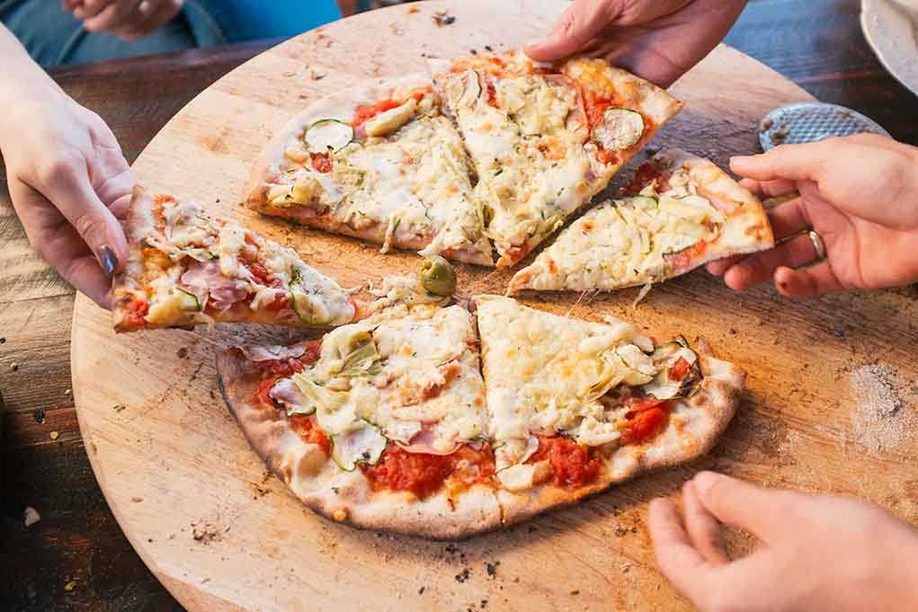 Shocking Rampage: Woman Destroys Pizza Shop Over $1! | Integrity Press